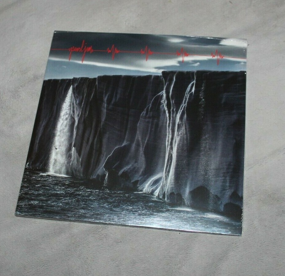 Pearl Jam Gigaton NEW SEALED 2 vinyl LP with 1 Etched side plus booklet ...