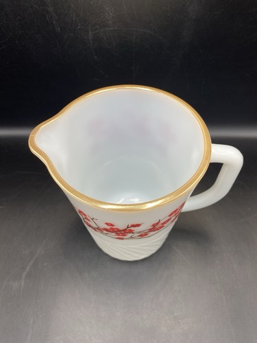 TERMOCRISA PRIMROSE ON MILK GLASS PITCHER MATCHES FIRE KING | eBay