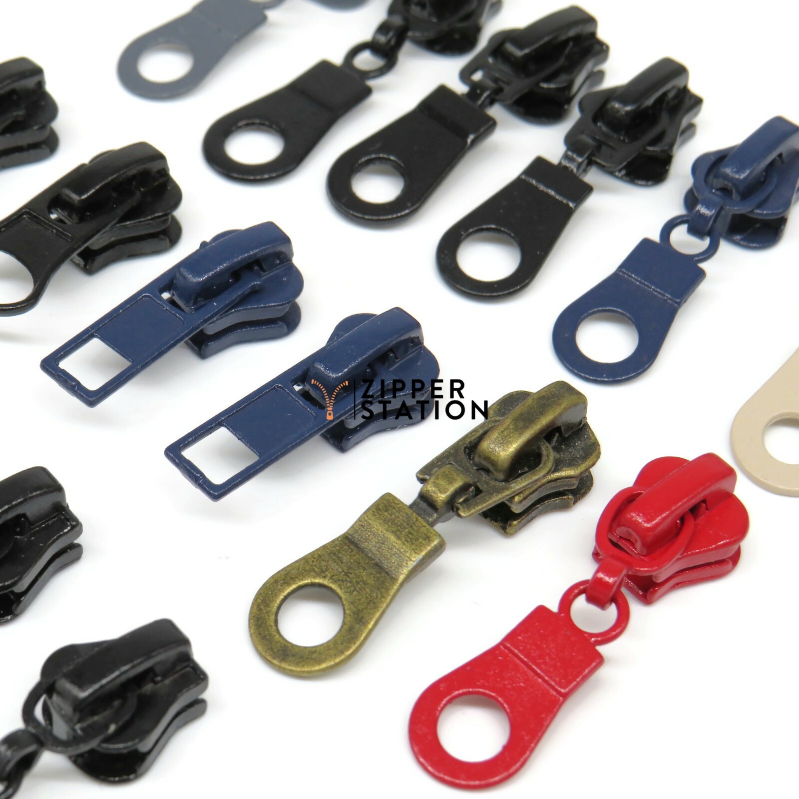 Plastic Zipper Pull