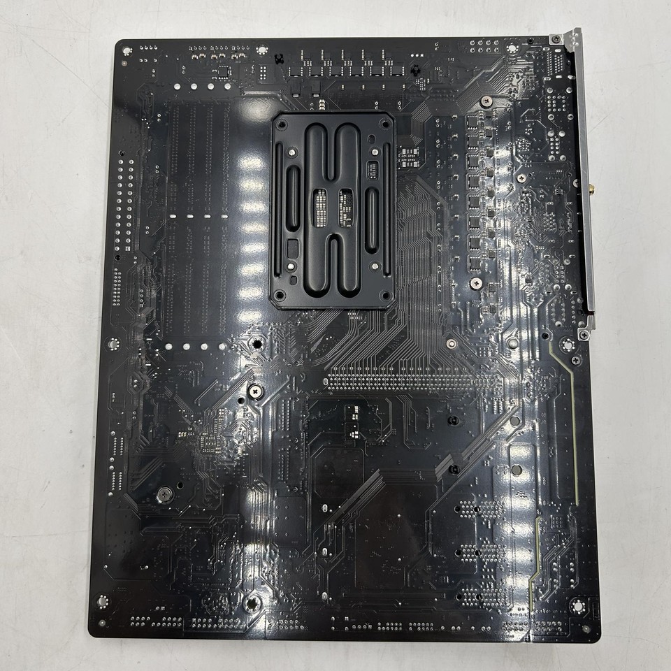 Gigabyte B650 EAGLE AX AMD AM5 Socket Motherboard ATX, FOR PARTS OR ...