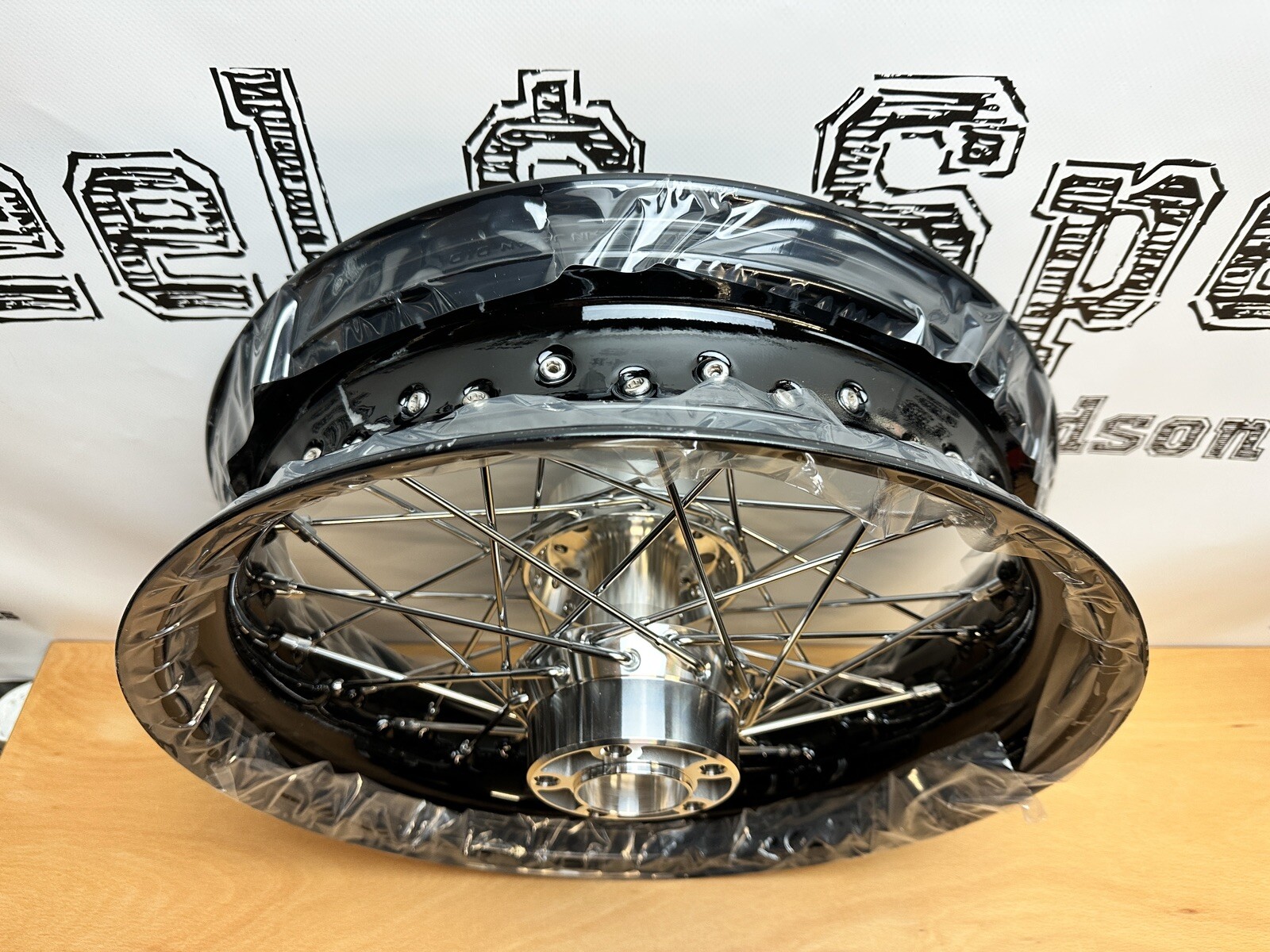 Genuine Harley-Davidson Dyna REAR WHEEL 17x4.5 Black Chrome Spokes ...