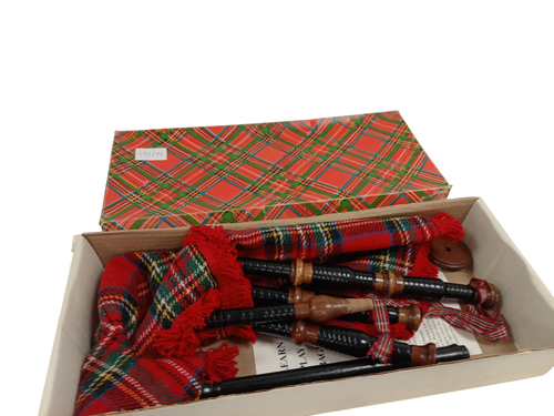 Traditional Scottish Bagpipes in Tartan Box Musical Instruments ...