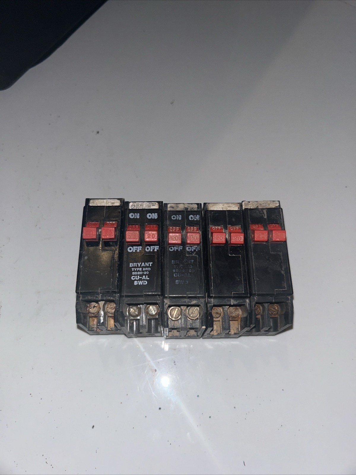 (lot Of 5)BRYANT BR2020, 20 Amp, 120 Volt, 1 Pole Tandem Circuit ...