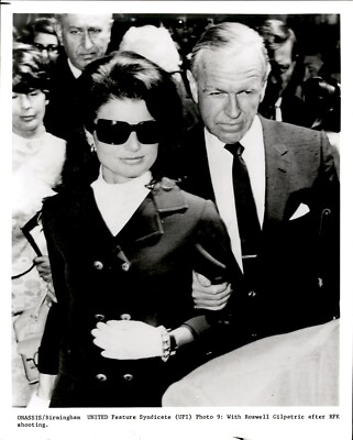 LD303 Original Photo JACQUELINE KENNEDY US DEP SEC OF DEFENSE ROSWELL ...