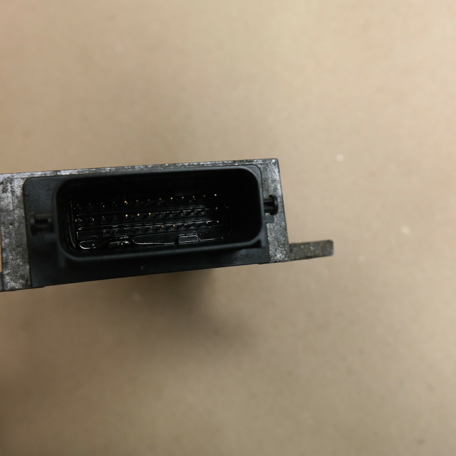 06-09 Mazda 3 2.3L AT TCU TCM Transmission Control Module Unit L32E 18 ...