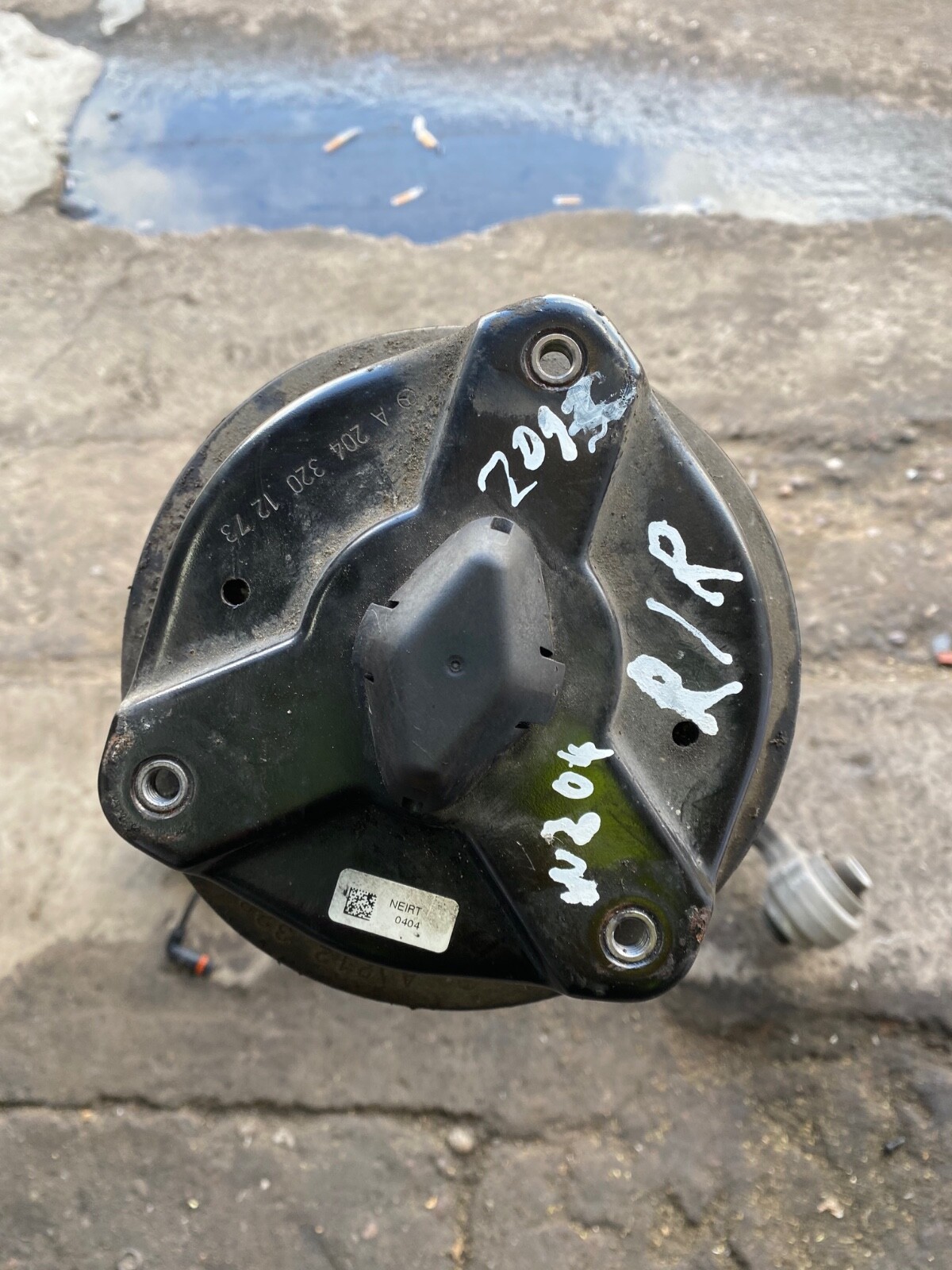 MERCEDES C220 W204 2013 FRONT RIGHT SUSPENSION LEG HUB A2043201066 ...