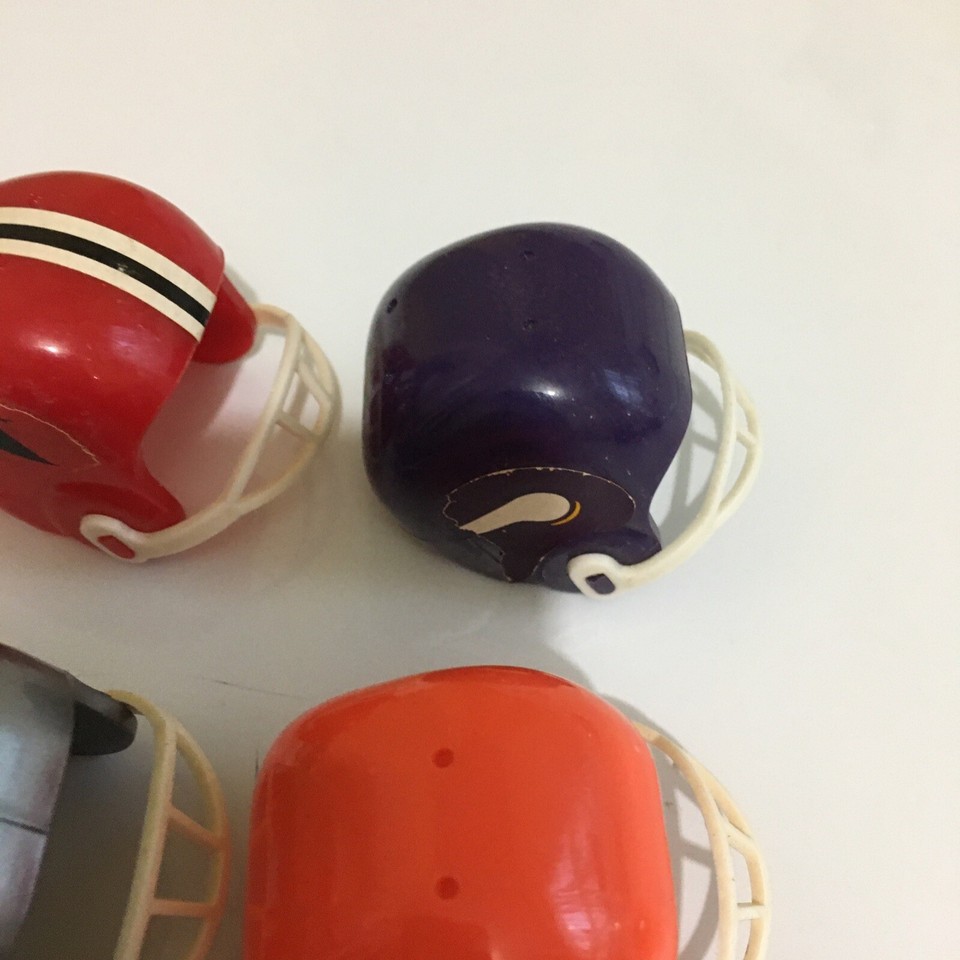 1980's Vintage LOT of 13 Mini Plastic NFL Football Teams Helmets Read ...