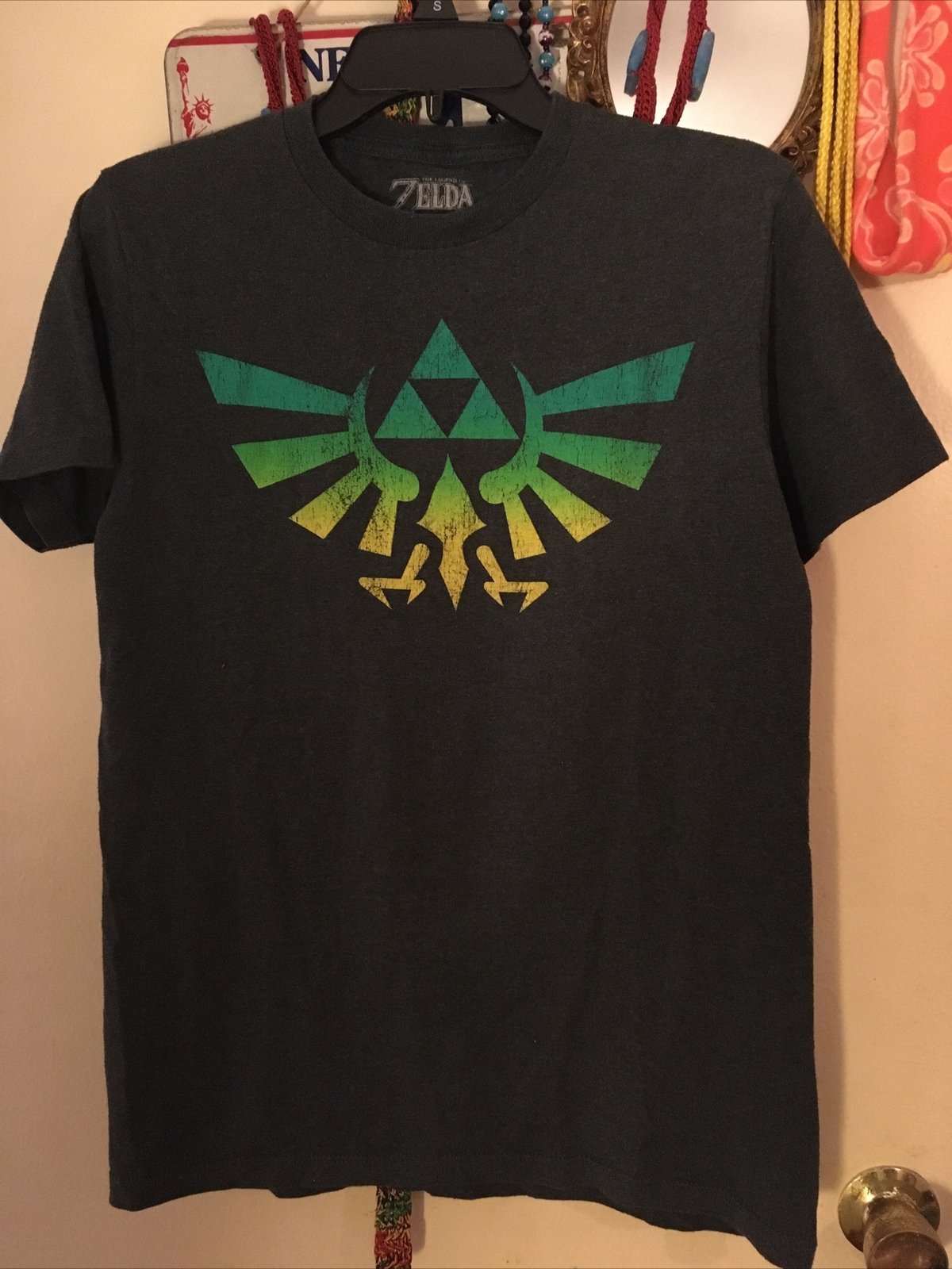 THE LEGEND OF ZELDA Triumphant Triforce Unisex T-Shir… - Gem