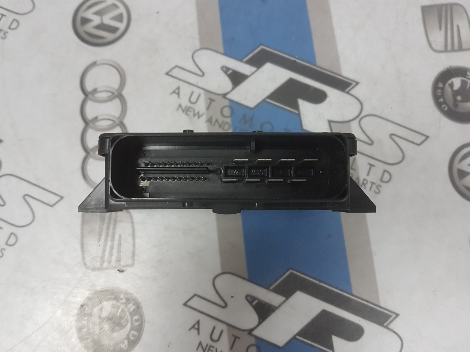 Genuine AUDI A4 A5 Q5 Electric Parking Brake Control Module 8K0 907 801 ...