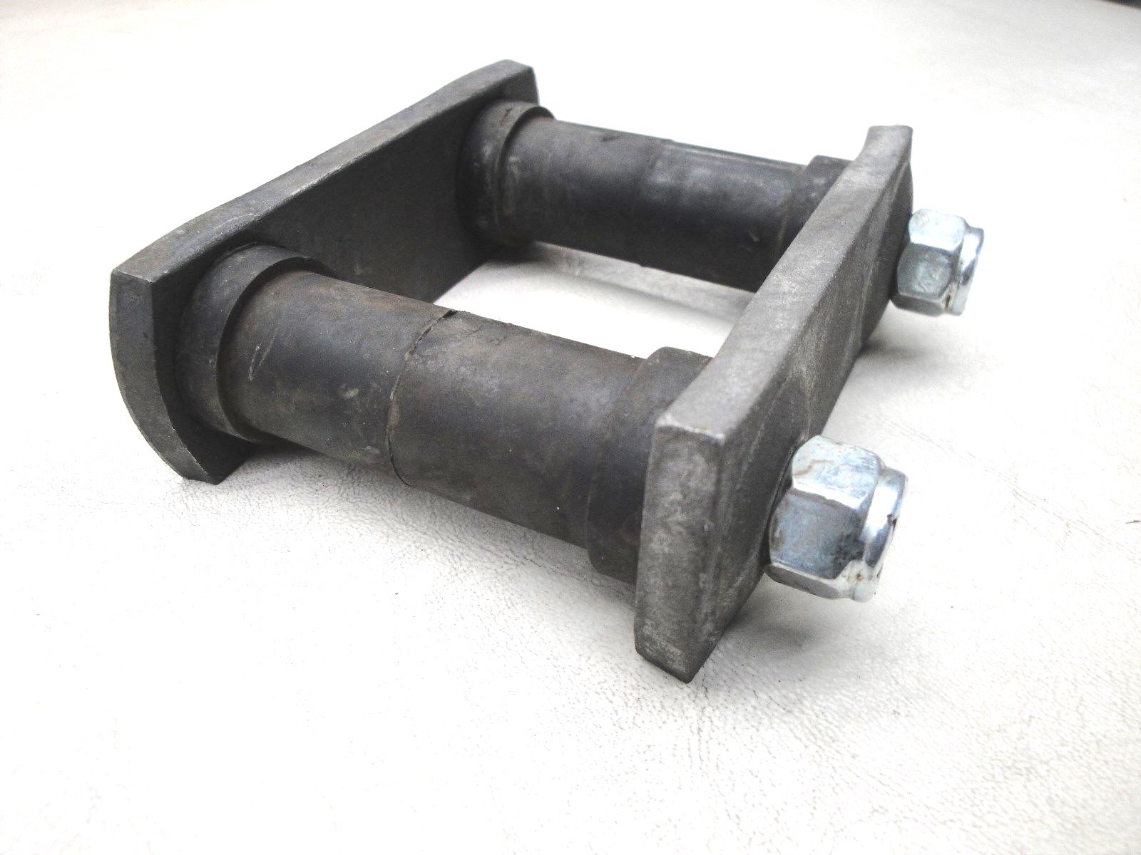 1952 1953 1954 1955 1956 52 53 54 55 56 FORD REAR SPRING SHACKLE ...