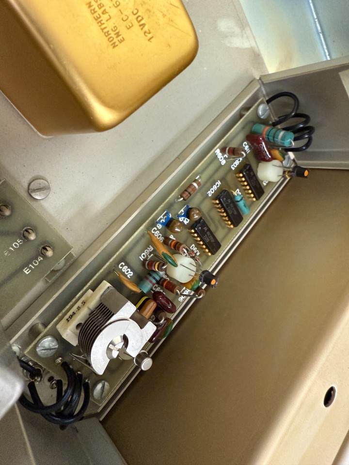 Vintage Military HF Radio Receiver / Transceiver – CW USB LSB – Rack ...