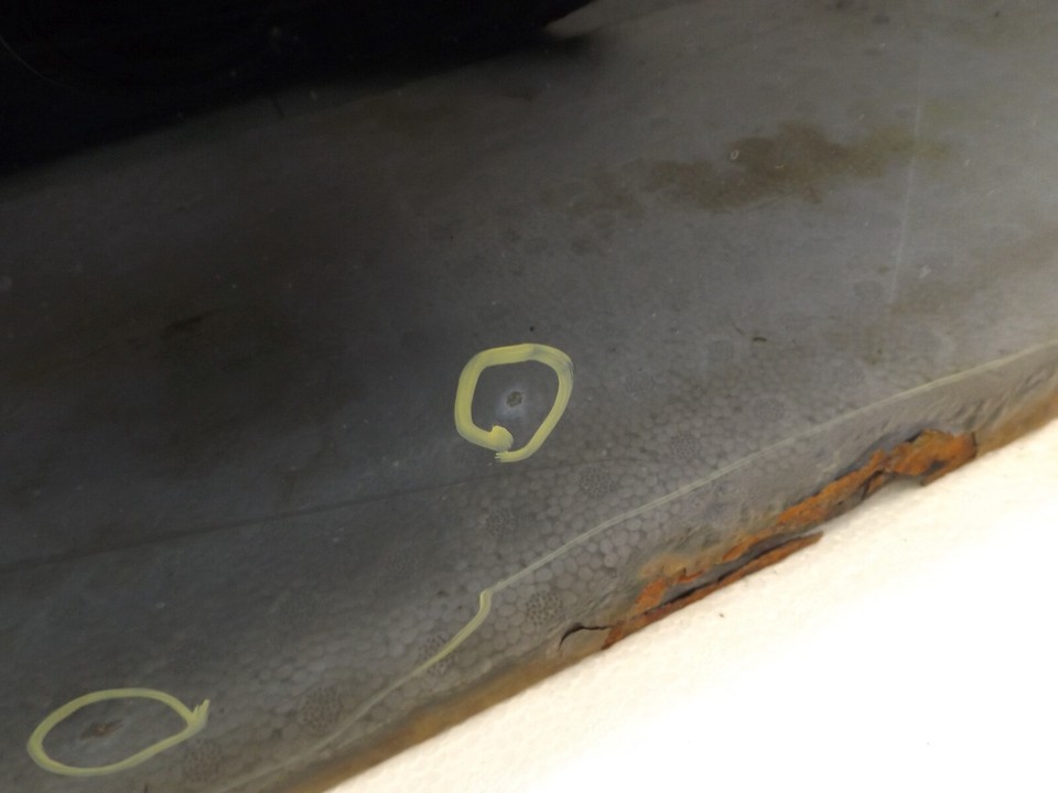 2003-2005 Ford Ranger Front Right Door Shell Used OEM 5L5Z1020124A ...