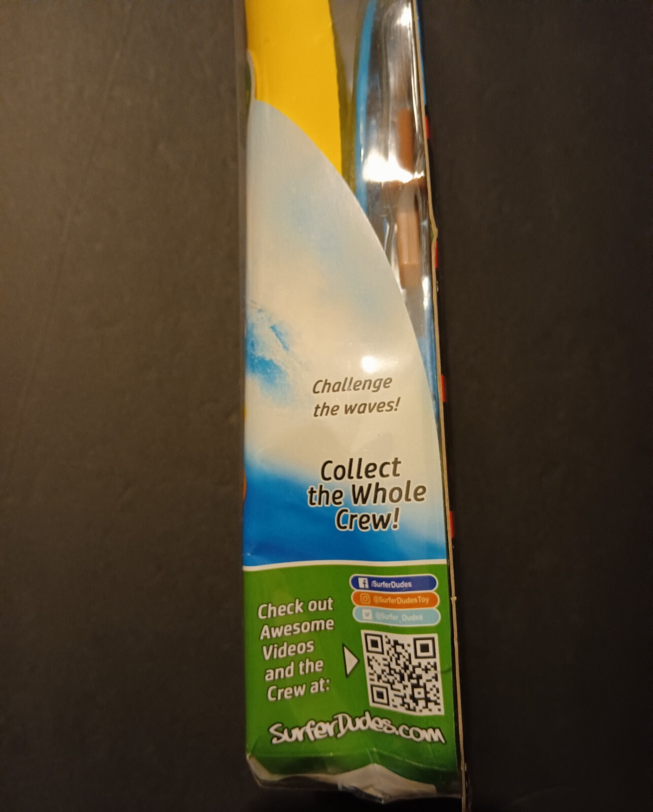 Surfer Dudes Classics Wave Powered Mini-Surfer and Surfboard Toy ...