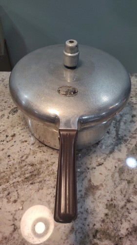 VTG Presto Meat Master Pressure Cooker Model 40 6QT Bakelite Handles ...