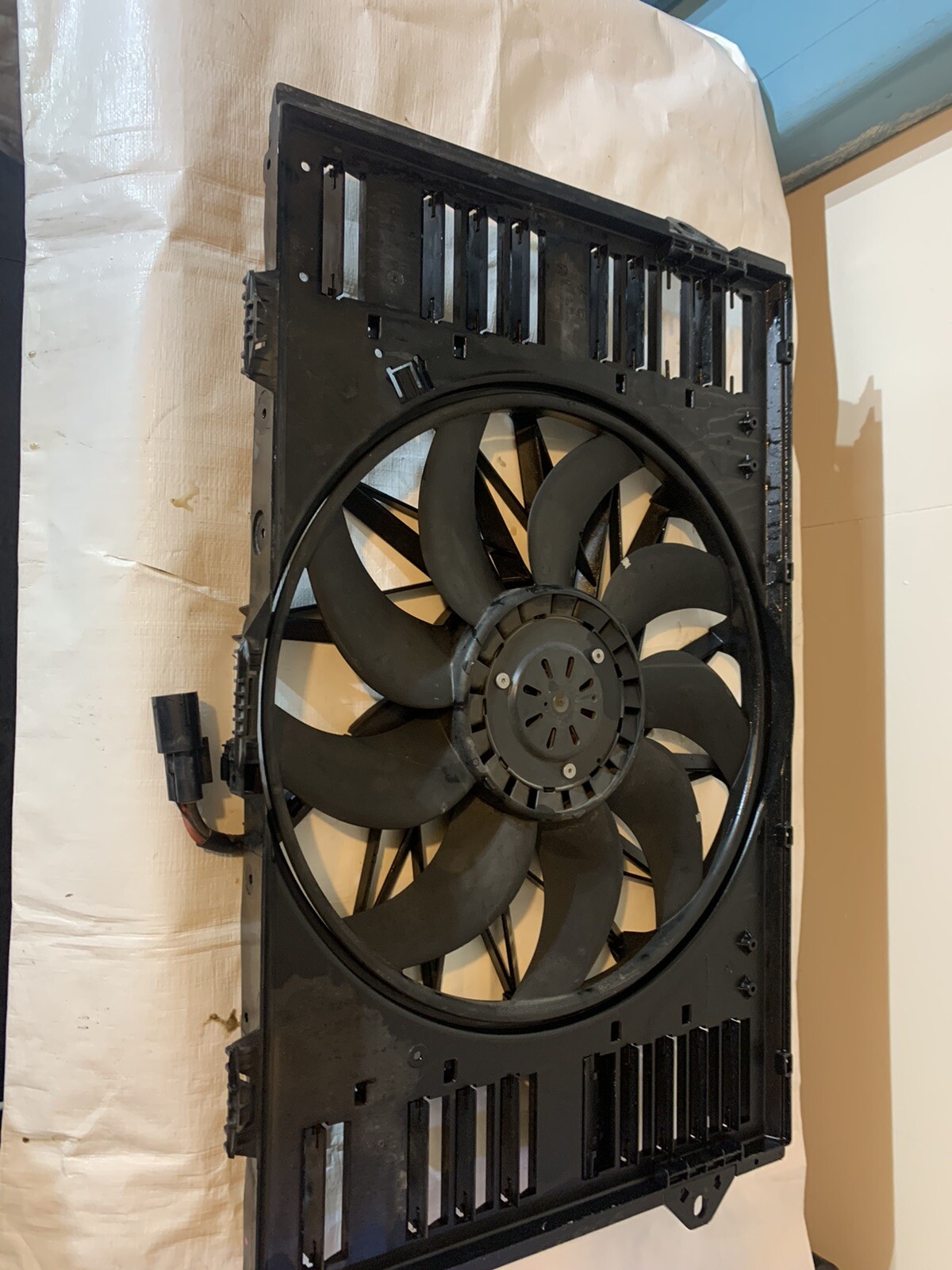 Porsche Panamera 3.6L 4.8L 10-16 Radiator Cooling Fan Assembly OEM ...