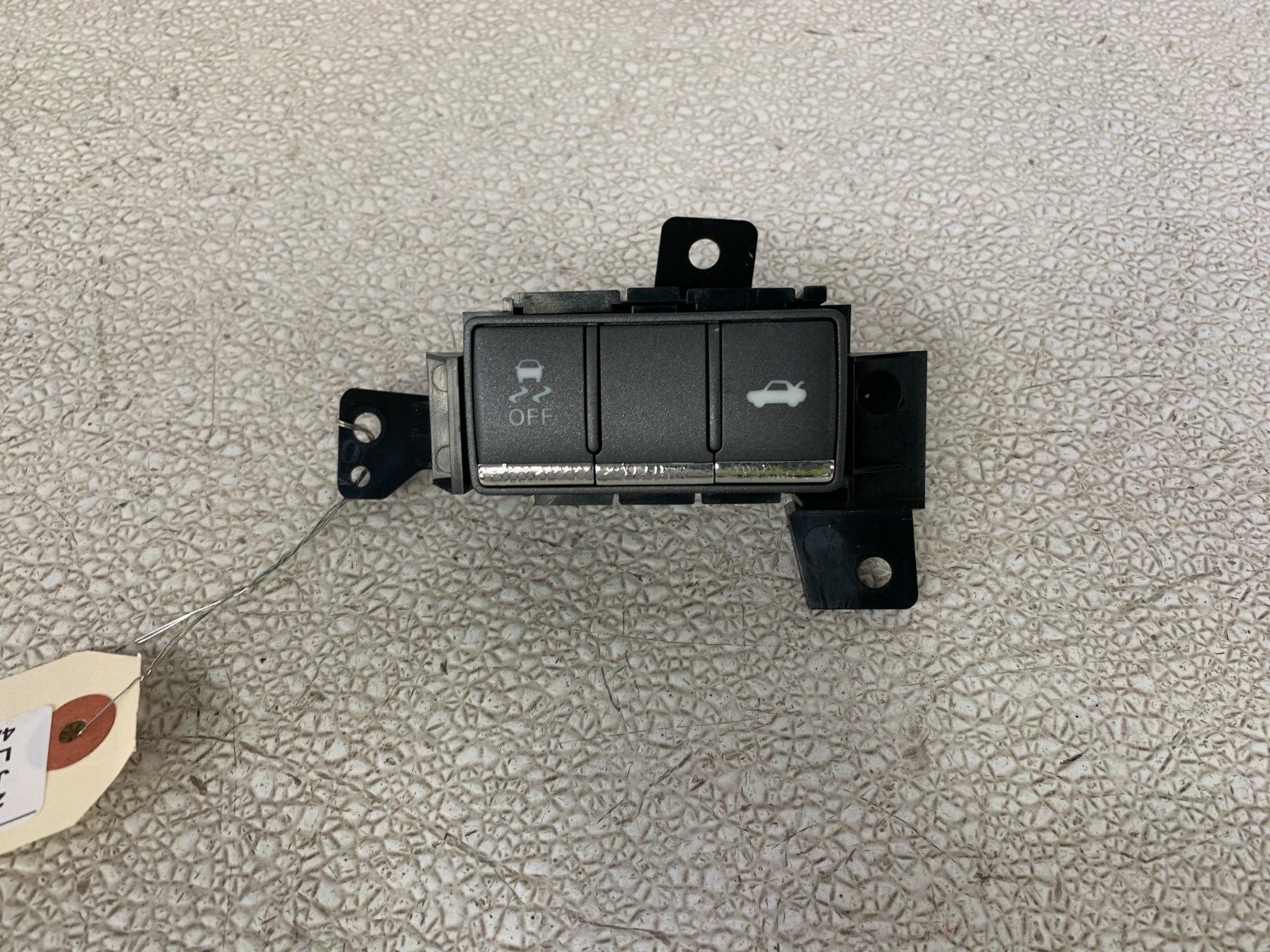 ⭐2014-2020 INFINITI Q50 TRUNK OPENER TRACTION CONTROL SWITCH UNIT OEM ...