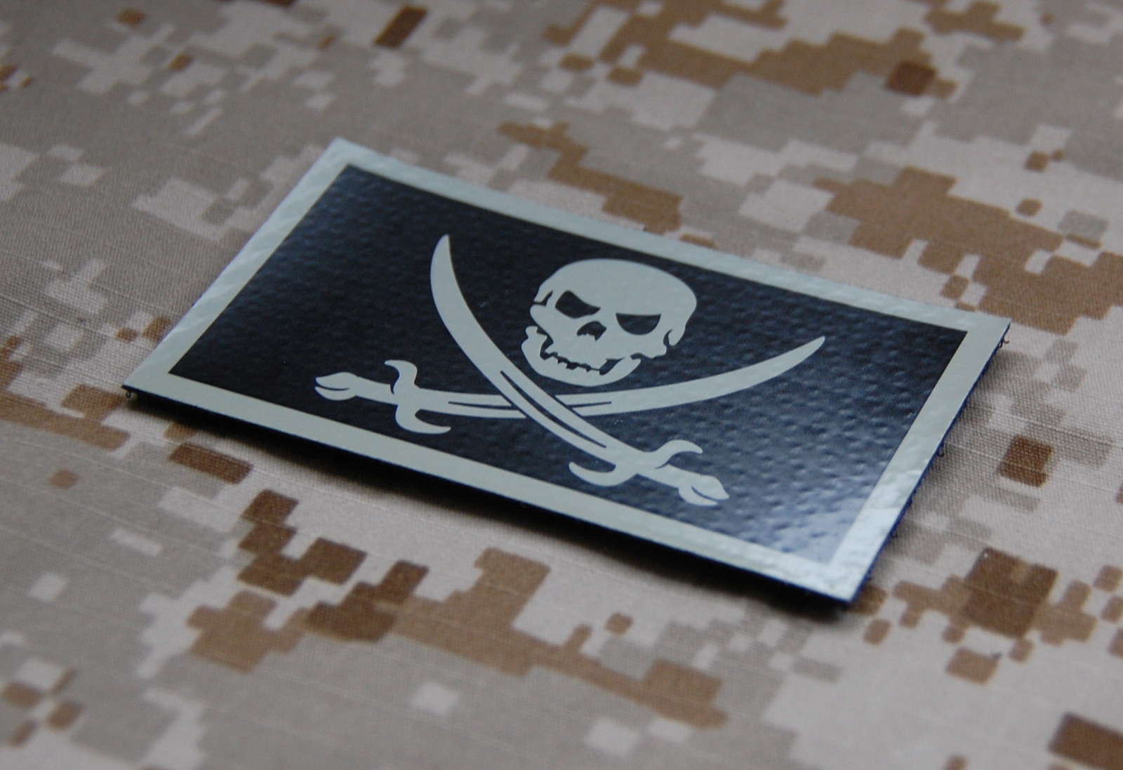 Infrared Calico Jack Patch AOR1 IR US Navy SEAL Pirate ST6 NSWDG DEVGRU | eBay
