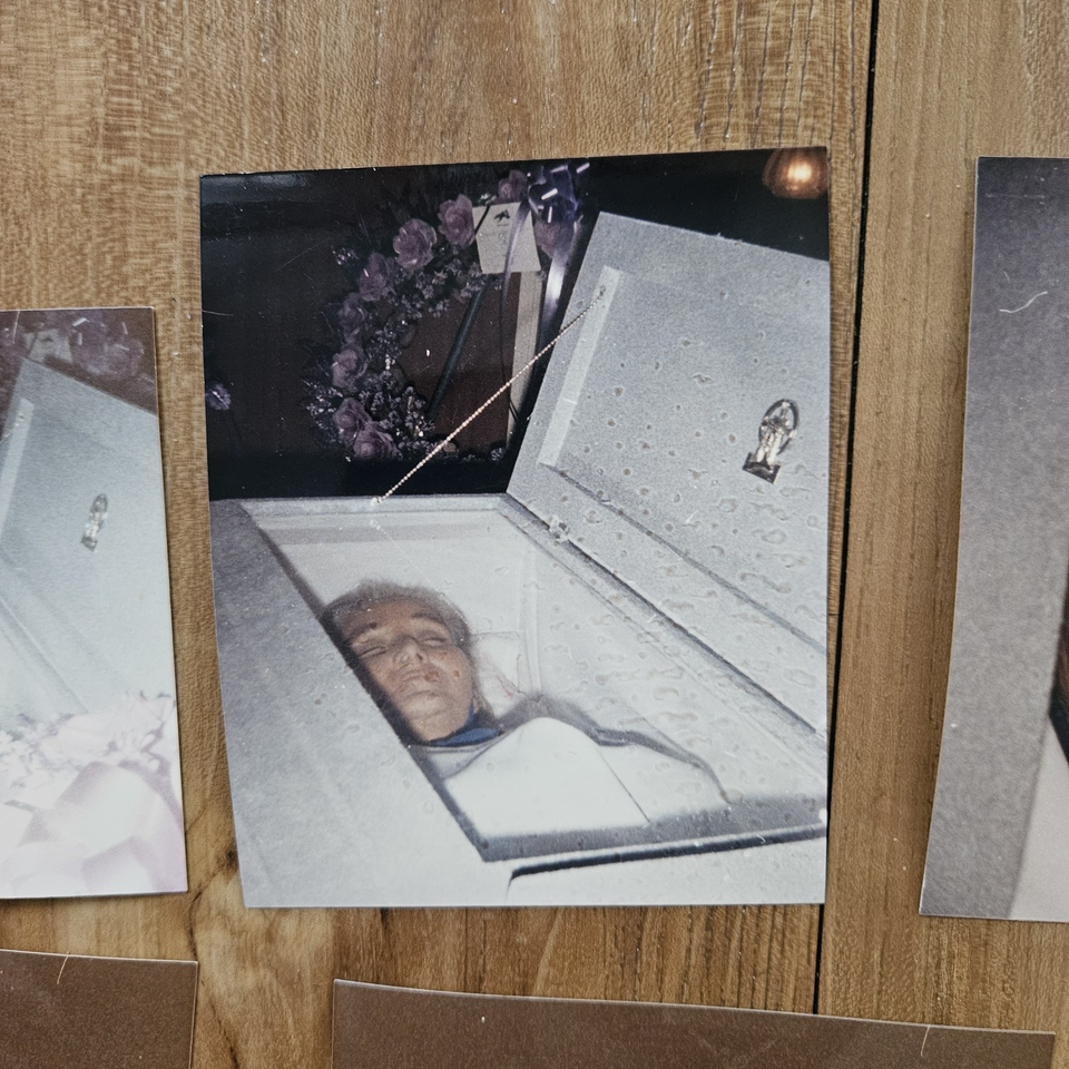 VINTAGE 1980'S MEXICAN AMERICAN WOMAN POST MORTEM FUNERAL CASKET PHOTO ...