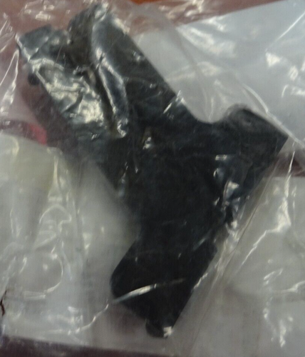 NEW OEM 2016-18 HYUNDAI Tucson Rear Bumper-Side Retainer Bracket Left ...