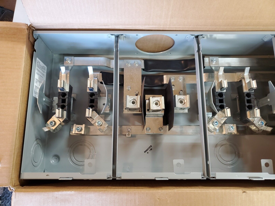 Siemens UA3717-YPGP 270 A Max. 3 gang meter base. 200 amp per position ...