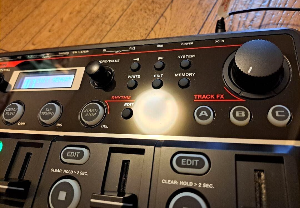 Boss RC-505 Loop Station Phrase Recorder Keyboard Effect Workstation ...