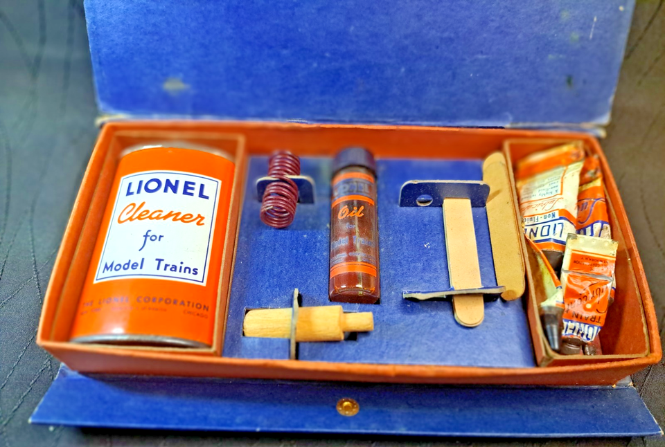 1950s Lionel No. 927 Lubricating & Maintenance Kit Model Trains Boxed ...