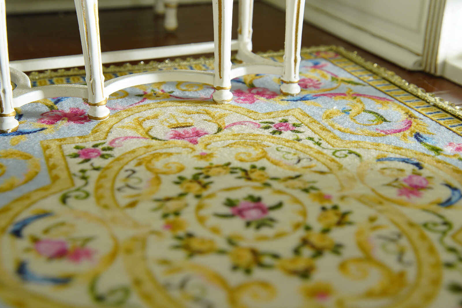 1/12 Fine French Swirls Roses Garland Royal Gold Beige Dollhouse Rug | eBay