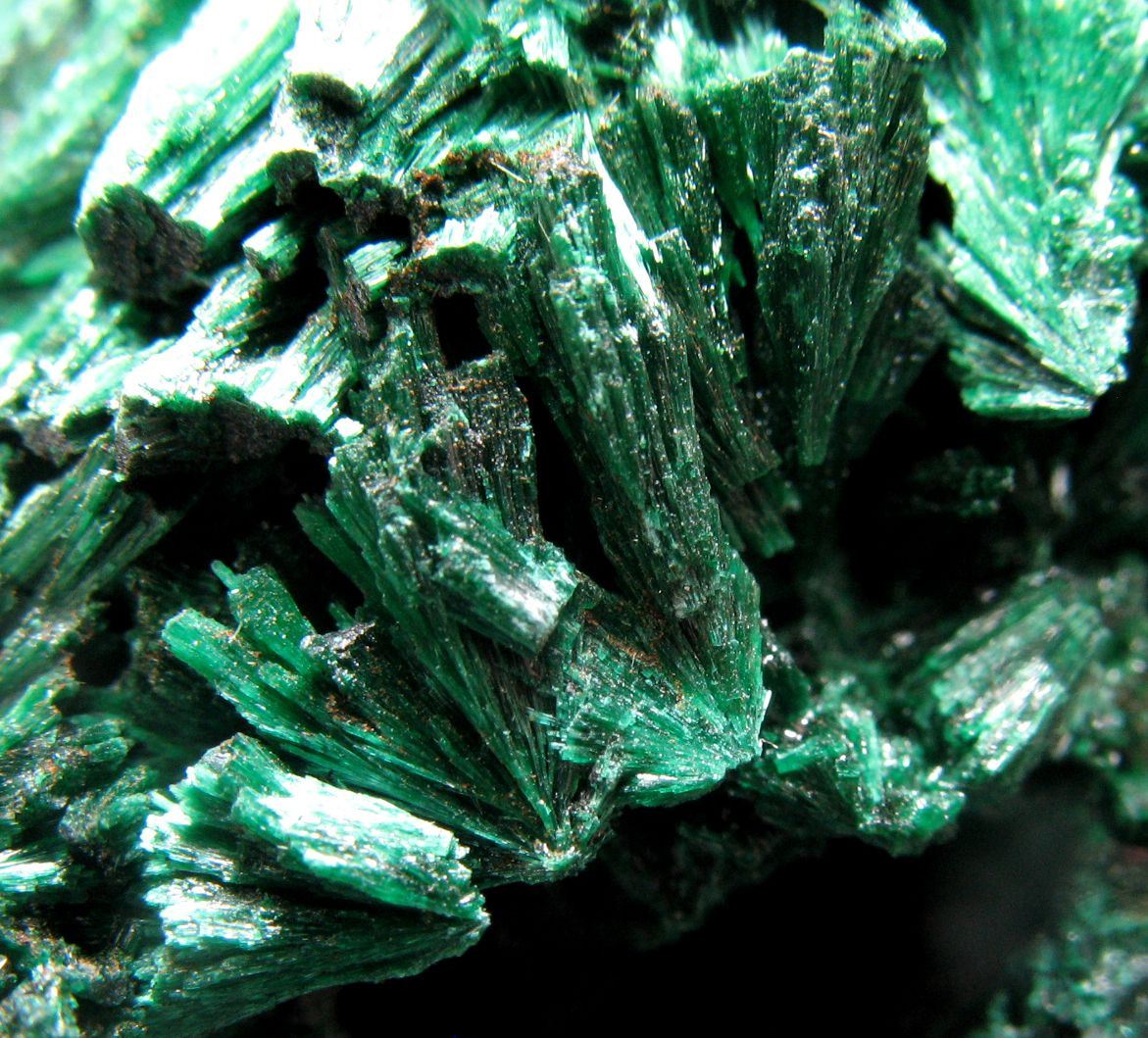 Fiberous Malachite - Kenge, Republic of Congo - 7.3 cm - Free Shipping ...