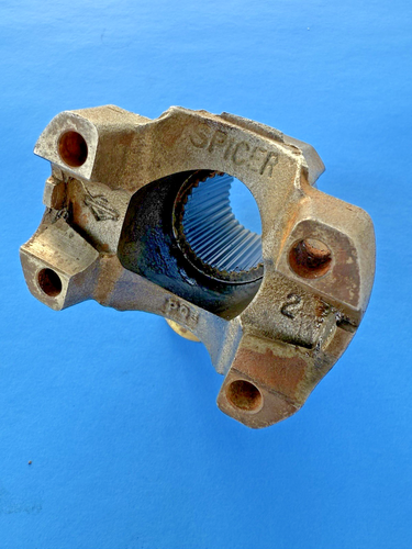 FORD NP205 NEW PROCESS 205 1310 SERIES CV YOKE 32 SPLINE OUTPUT - FRONT ...