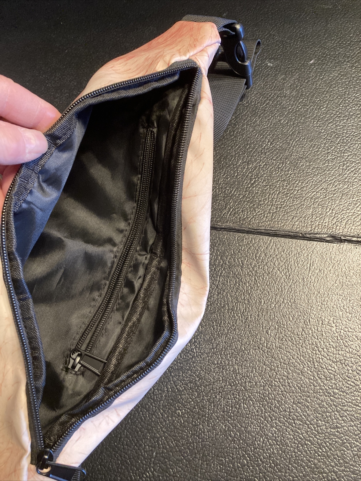 60) Funny Hairy Belly Button Men's Fanny Pack Novelty… - Gem