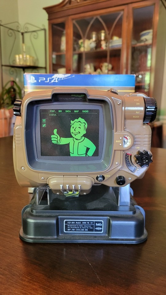 Fallout 4 Pip-Boy Model 3000 Mk IV Collector's Edition W Manual/Poster ...