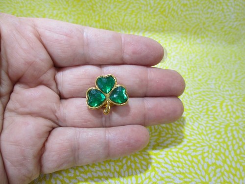 Shamrock Lapel Hat Jacket Pin / St. Patrick's Day Ireland Irish / Green ...