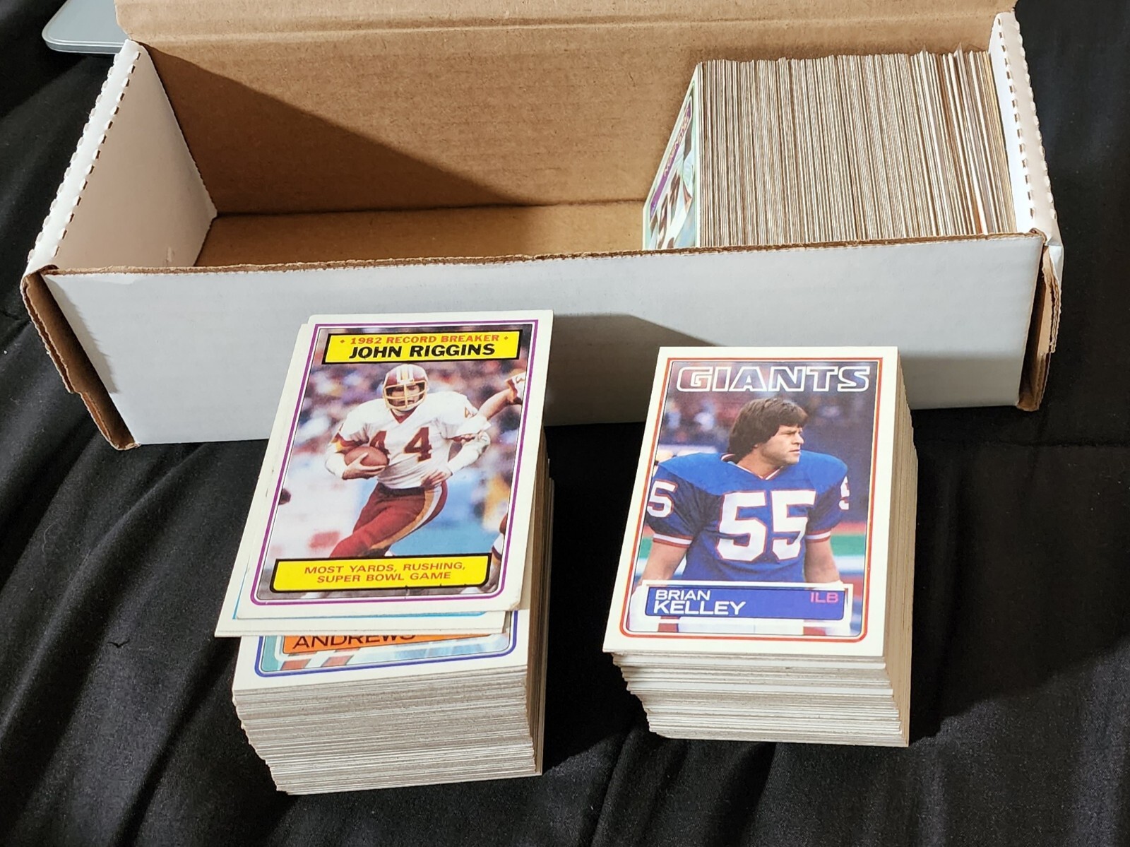 Topps 1983 NFL Card Lot Of 439 Cards Gary Anderson, Easley, Jacoby RCs ...