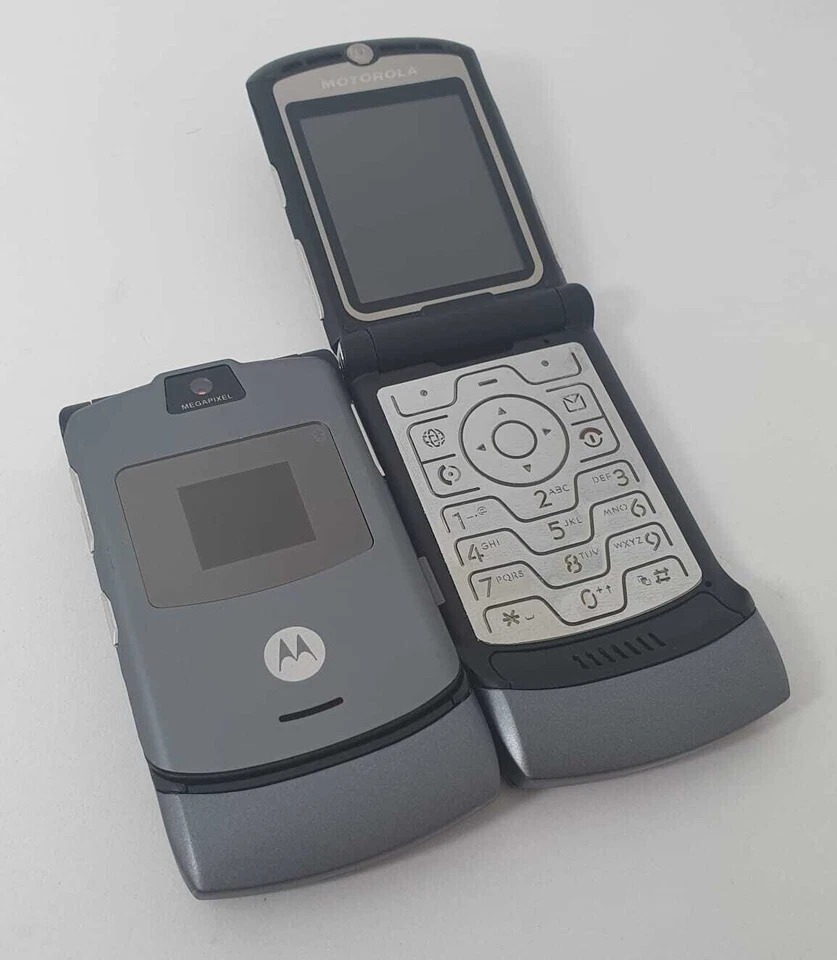 Motorola RAZR V3 Retro (Used) – BornilShop