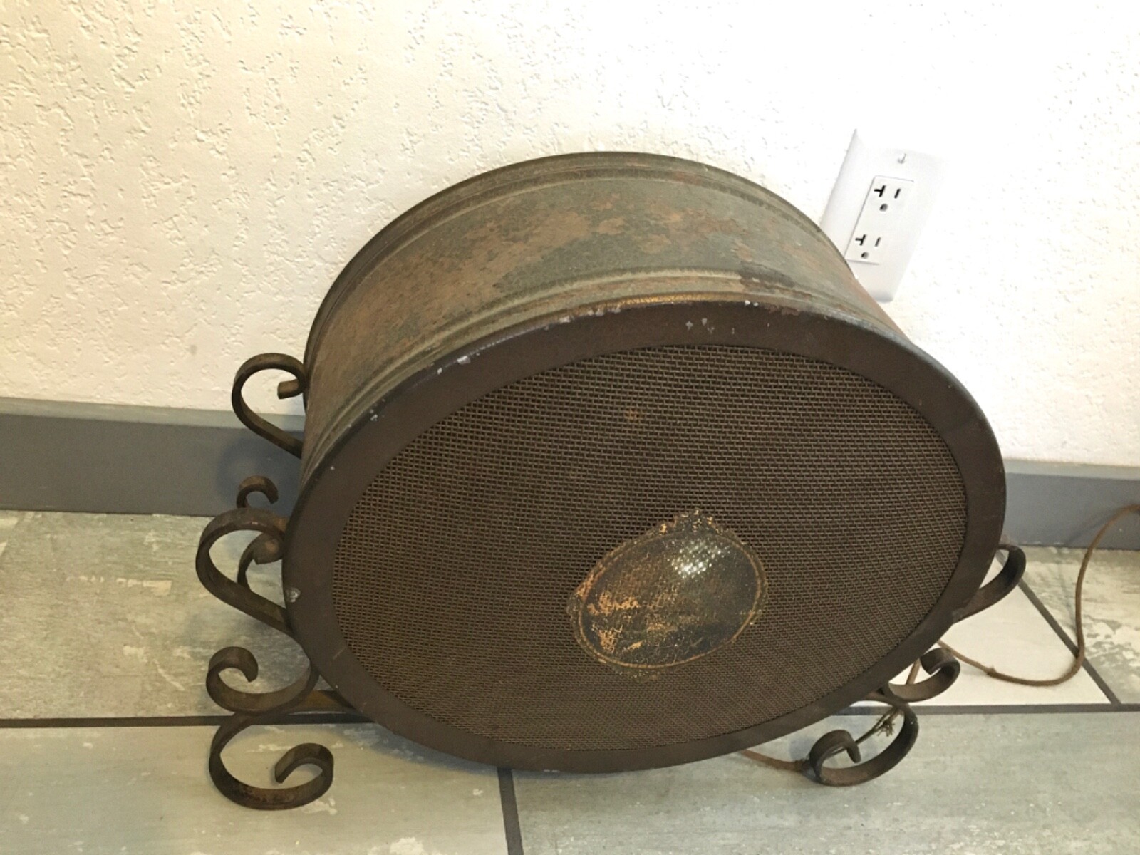 Antique 1920s Radio Speaker Ornate Wooden Art Deco Vintage Standing ...