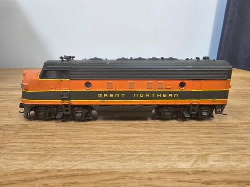 Athearn F7-A Great Northern Locomotive 356 Powered - HO Scale | eBay