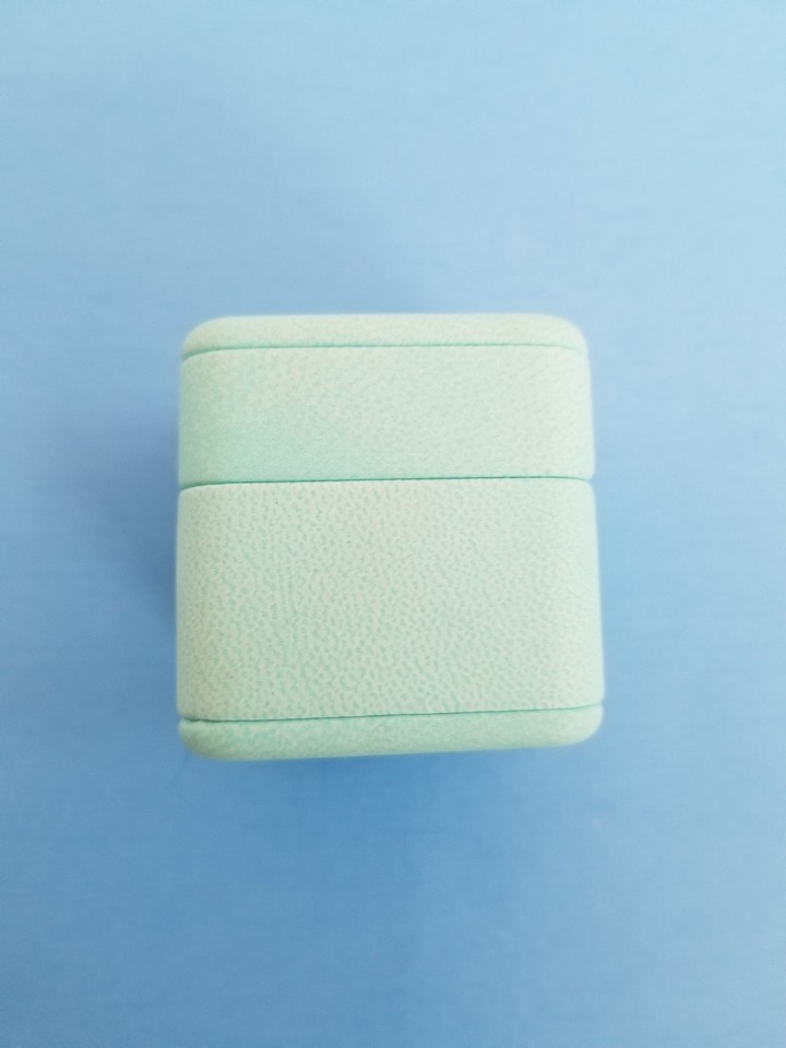 TIFFANY & CO. BLUE BOX CASE LEATHER FOR ENGAGEMENT RING- EMPTY BOX/CASE ...