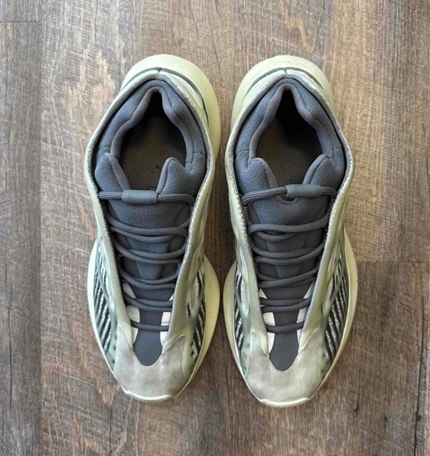 Adidas Yeezy 700 V3 Fade Salt Men’s Size 9.5 Sneakers Shoes ID1674 | eBay