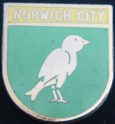 NORWICH CITY FC Vintage club crest type badge Brooch pin In gilt 18mm x ...