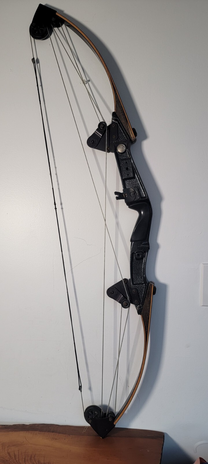 Bear Archery Compound Bow, Polar LTD Amo string length 39". Right ...