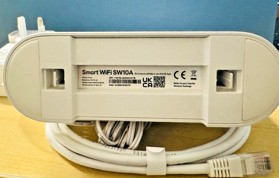 EE Smart WiFi SW10A Network Extender for EE Smart Hub/BT Smart Hub 2 ...