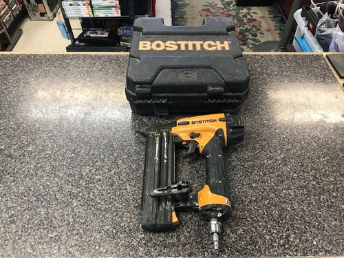 BOSTITCH BT1855 18 GAUGE BRAD NAILER IN HARD CASE GOOD CONDITION Ships ...