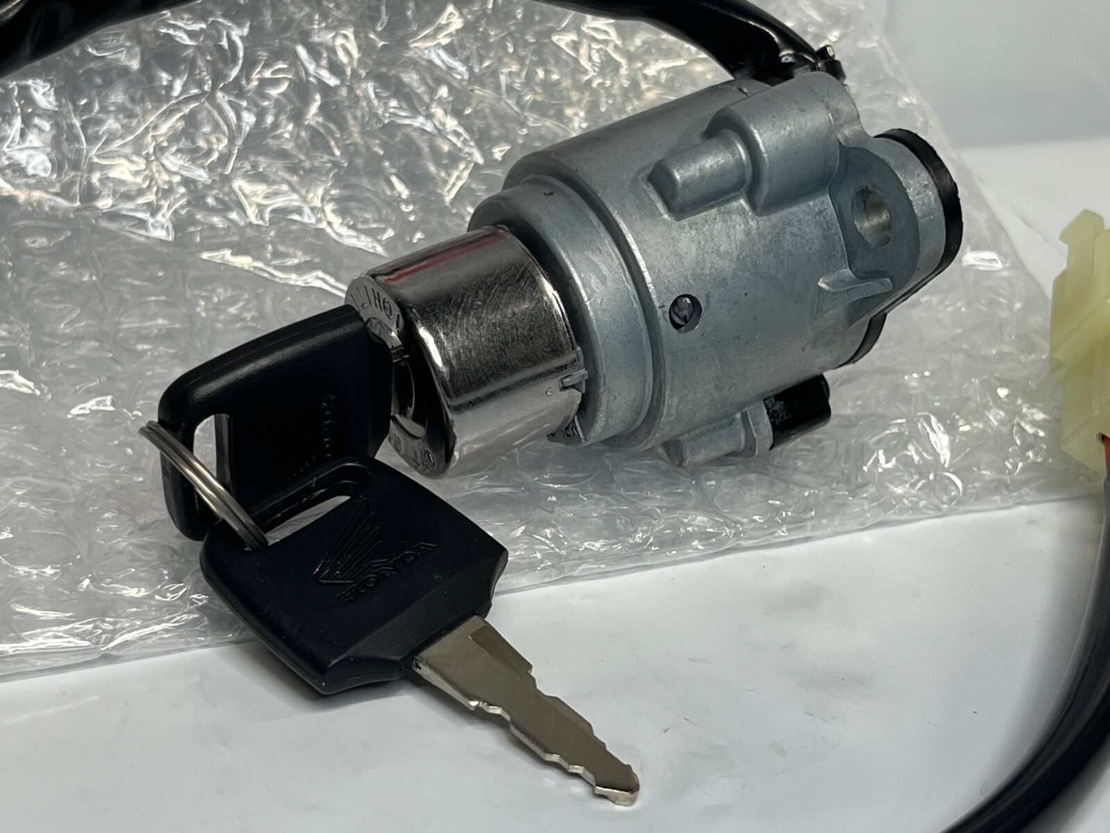 Honda Genuine OEM Ignition Key Switch VT 1100 C C2 C3 2 Keys New 35100 ...