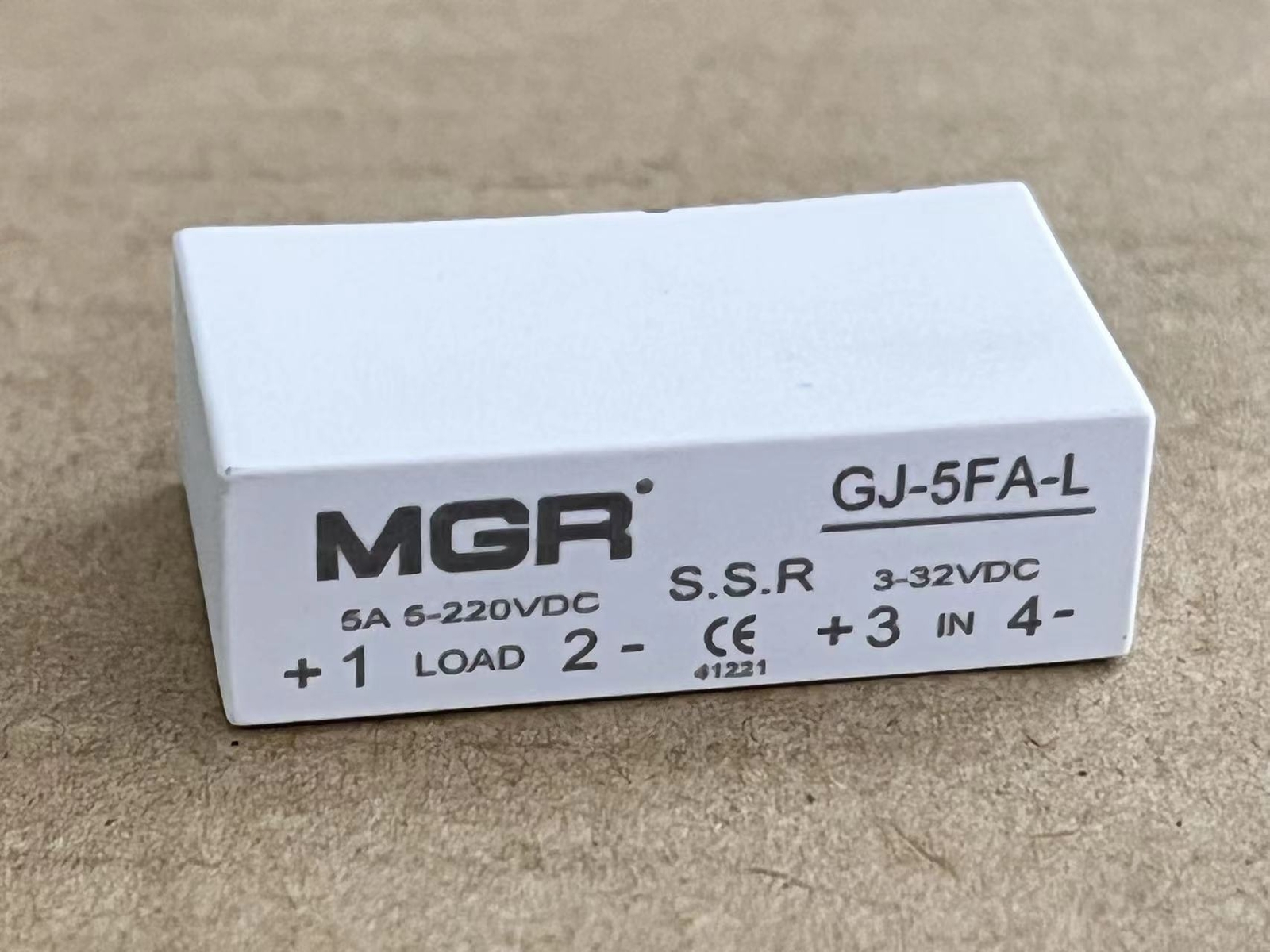 1pcs GJ-5FA-L single-phase solid state relay 5A DC-DC load 5-220VDC/IN ...