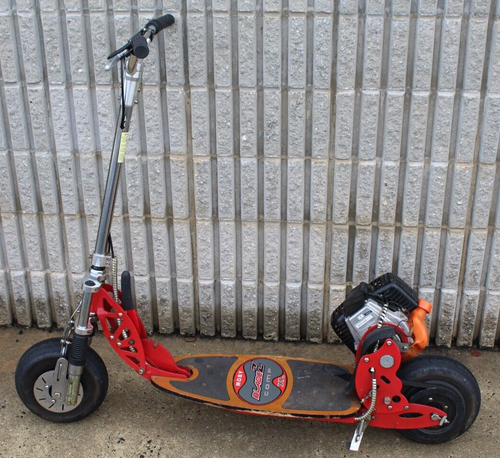 Moby Bladez Comp XL Gas Powered Scooter Pre-owned Calculated Shipping ...