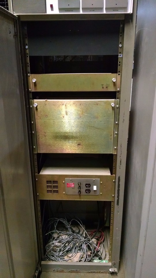 GE Ericsson Mastr II VHF High Power Repeater Base Station With V Series ...