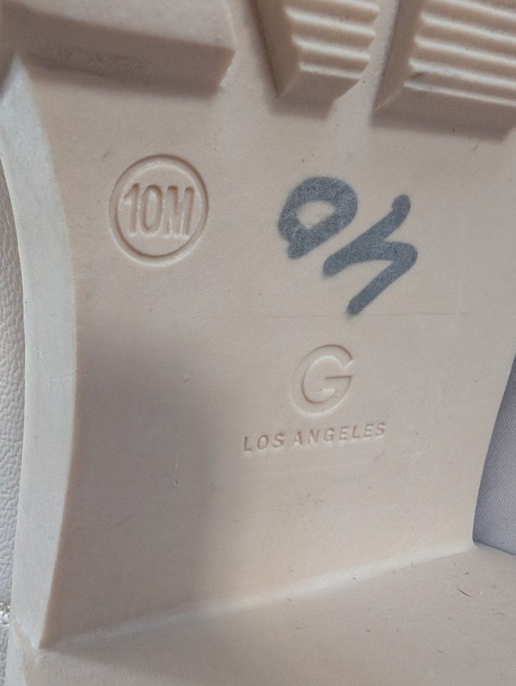 Guess GBG Ivory Chelsea Boots Lug Soles Women's Sz 10M | eBay
