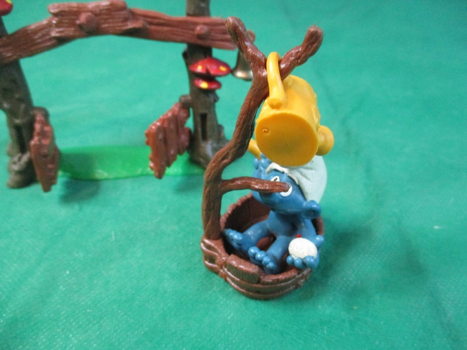 Smurfs Gate Playset 40050 Smurf Village Rare Toy Mushroom PVC Table ...