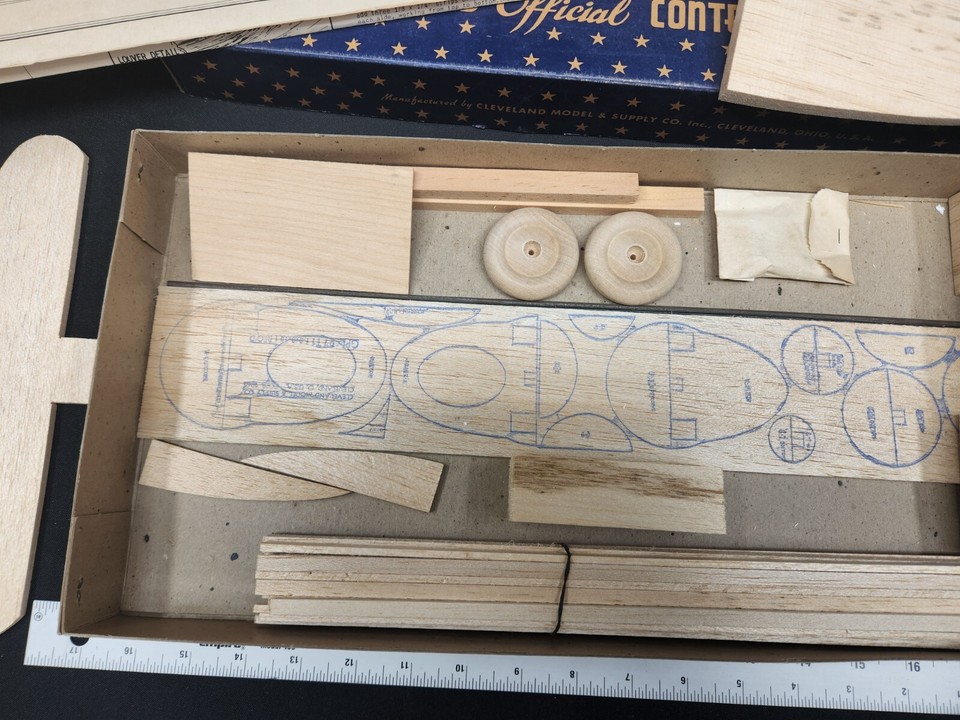 Vintage Cleveland Topper 3 III balsa model airplane kit tether model | eBay