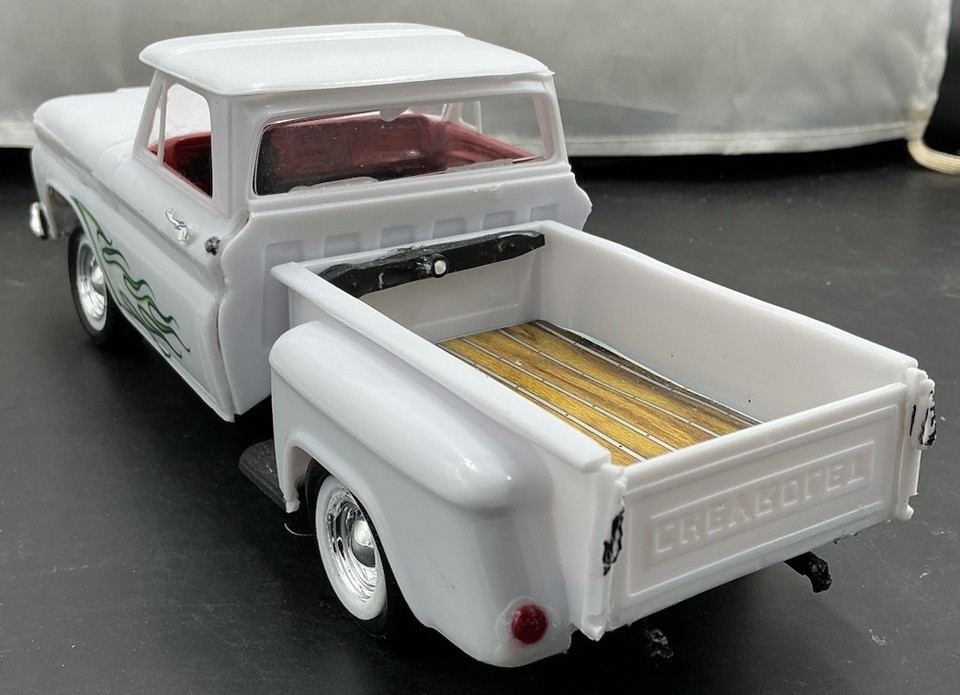 VINTAGE MODEL - AMT/MPC/REVELL CUSTOM CHEVROLET STEPSIDE PICKUP TRUCK ...